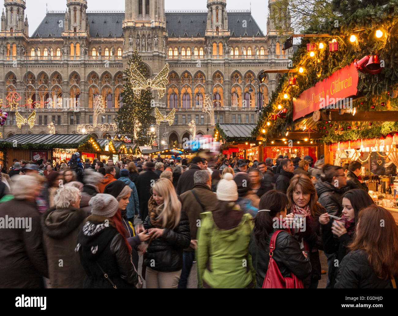 Vienna Rathaus Christmas Market Austria Stock Photo - Alamy