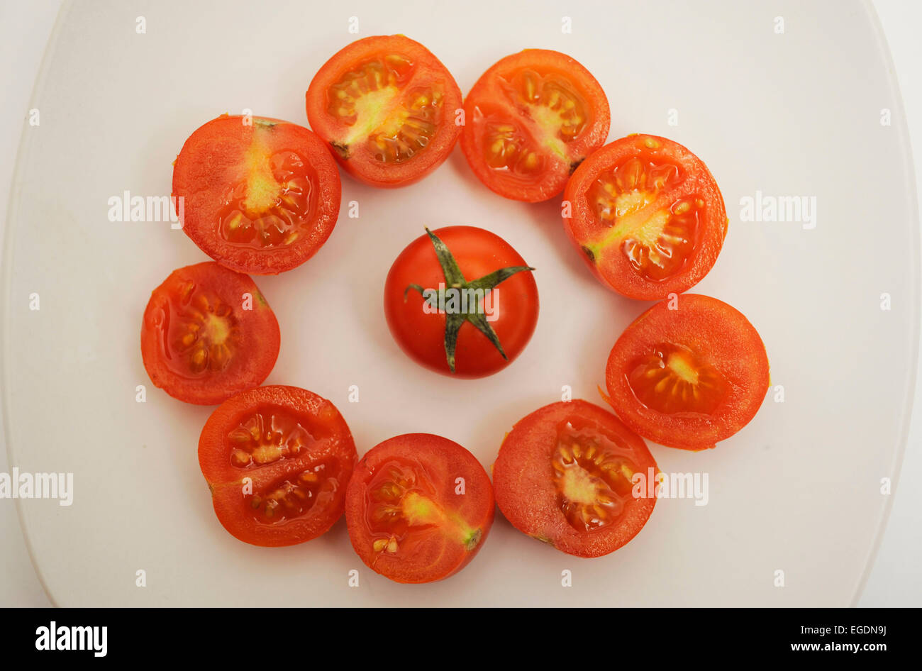 Tomato cut hi-res stock photography and images - Alamy