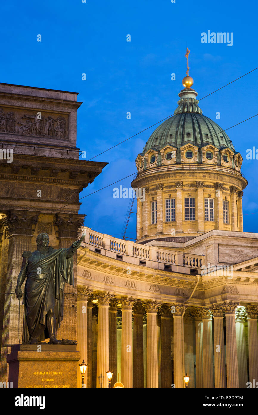 Kazan Cathedral (Kazanskiy Kafedralniy Sobor) along Nevsky Prospect at night, St. Petersburg ...