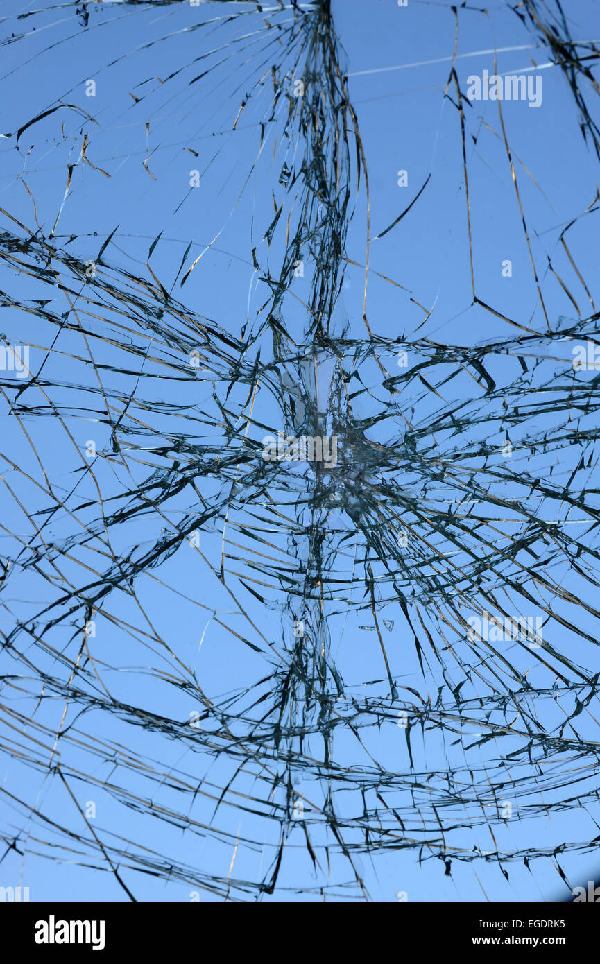 Smashed car screen hi-res stock photography and images - Alamy
