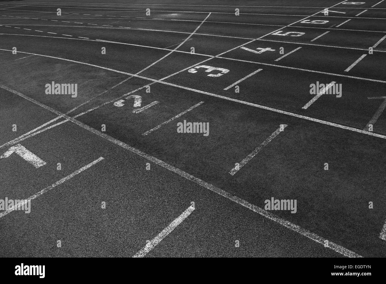 Running track vector hi-res stock photography and images - Alamy