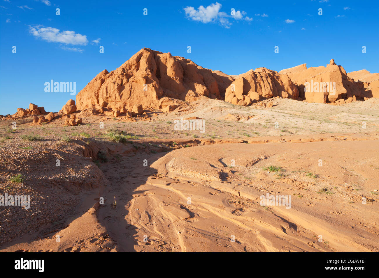 Flaming Cliffs, Omnogov, Mongolia Stock Photo - Alamy