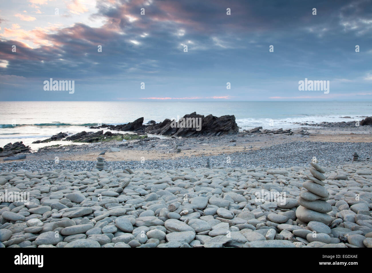 Beach stone sculptures hi-res stock photography and images - Alamy