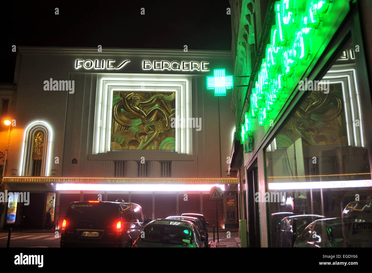 Folies bergere hi-res stock photography and images - Alamy