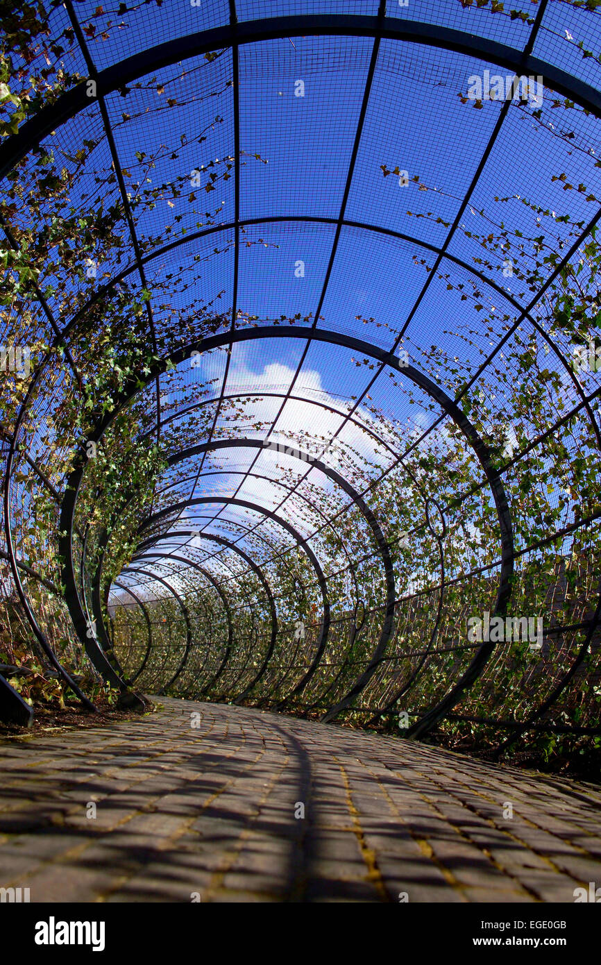 Planted gardens hi-res stock photography and images - Alamy