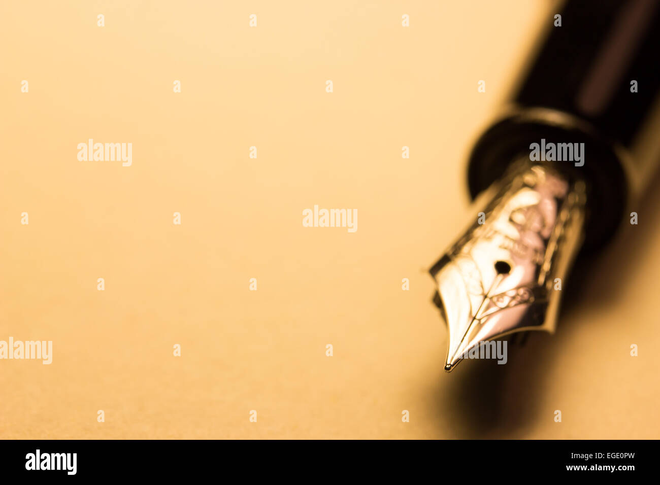 Fountain pen close up hi-res stock photography and images - Alamy