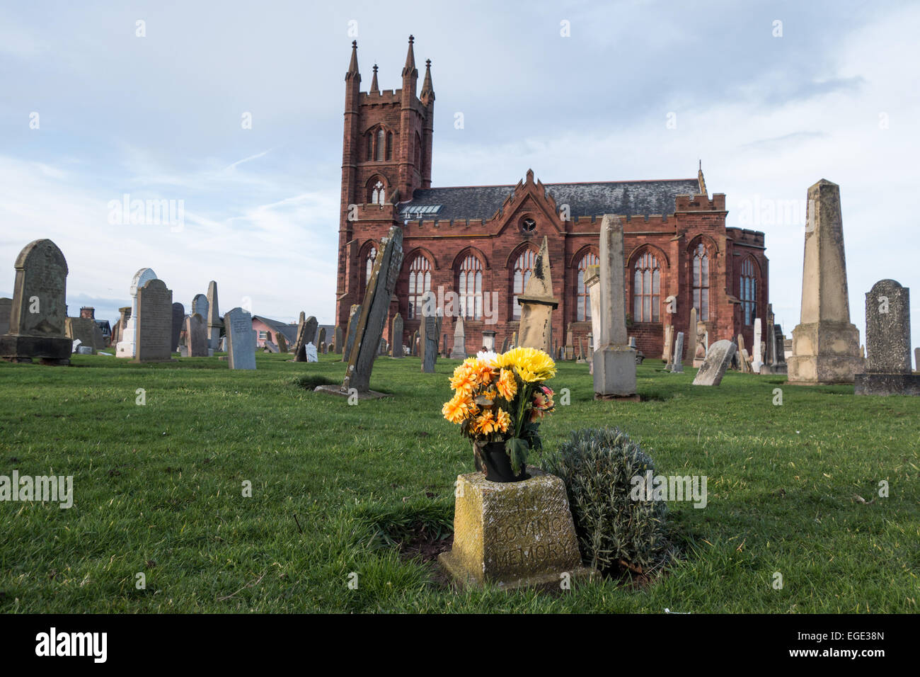 Dunbar Parish Church and Graveyard Stock Photo - Alamy