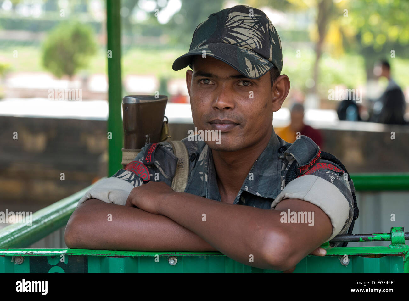 Security Guard, Mahabodhi Temple, Bodhgaya Stock Photo - Alamy