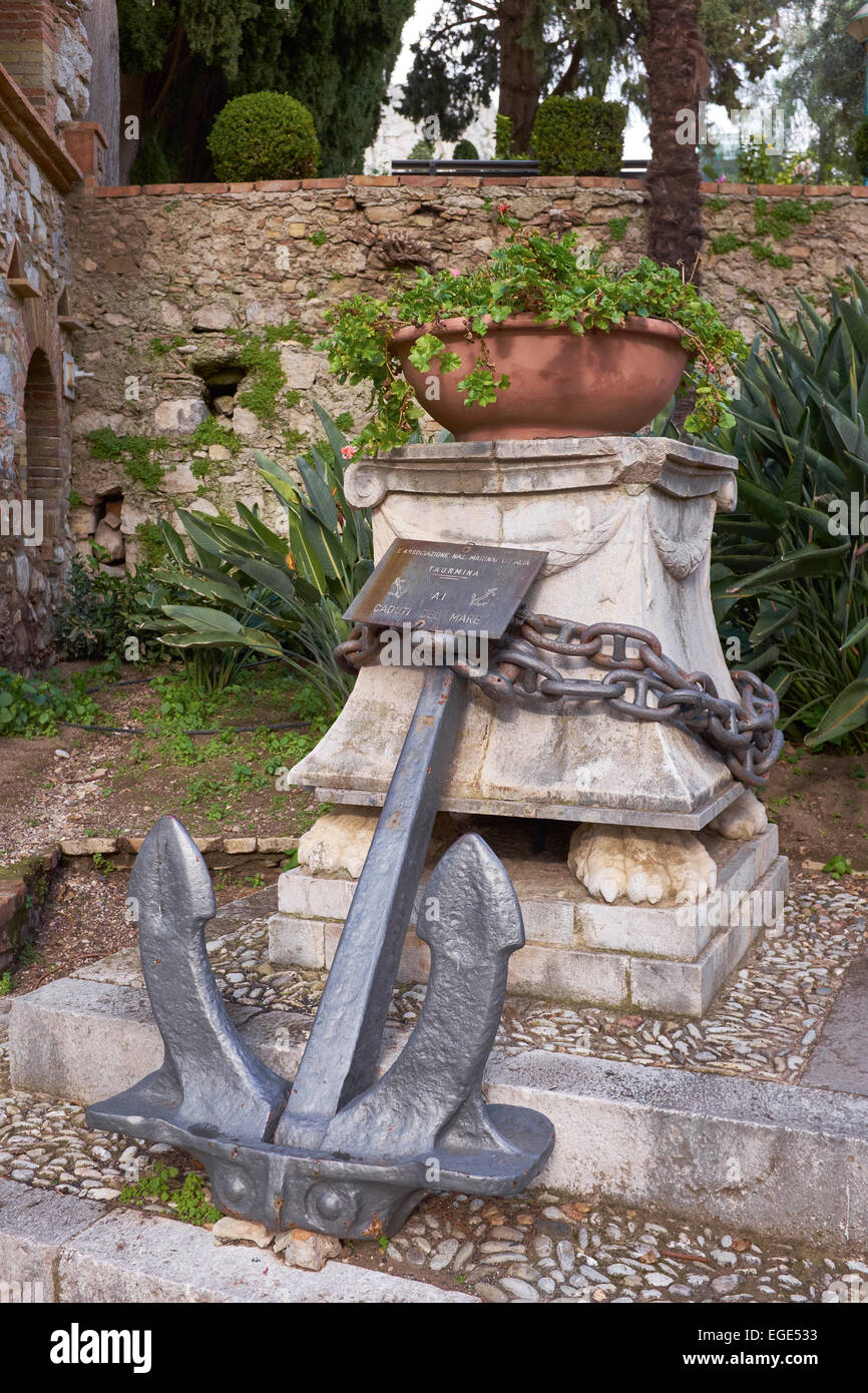 Monumento ww2 hi-res stock photography and images - Alamy