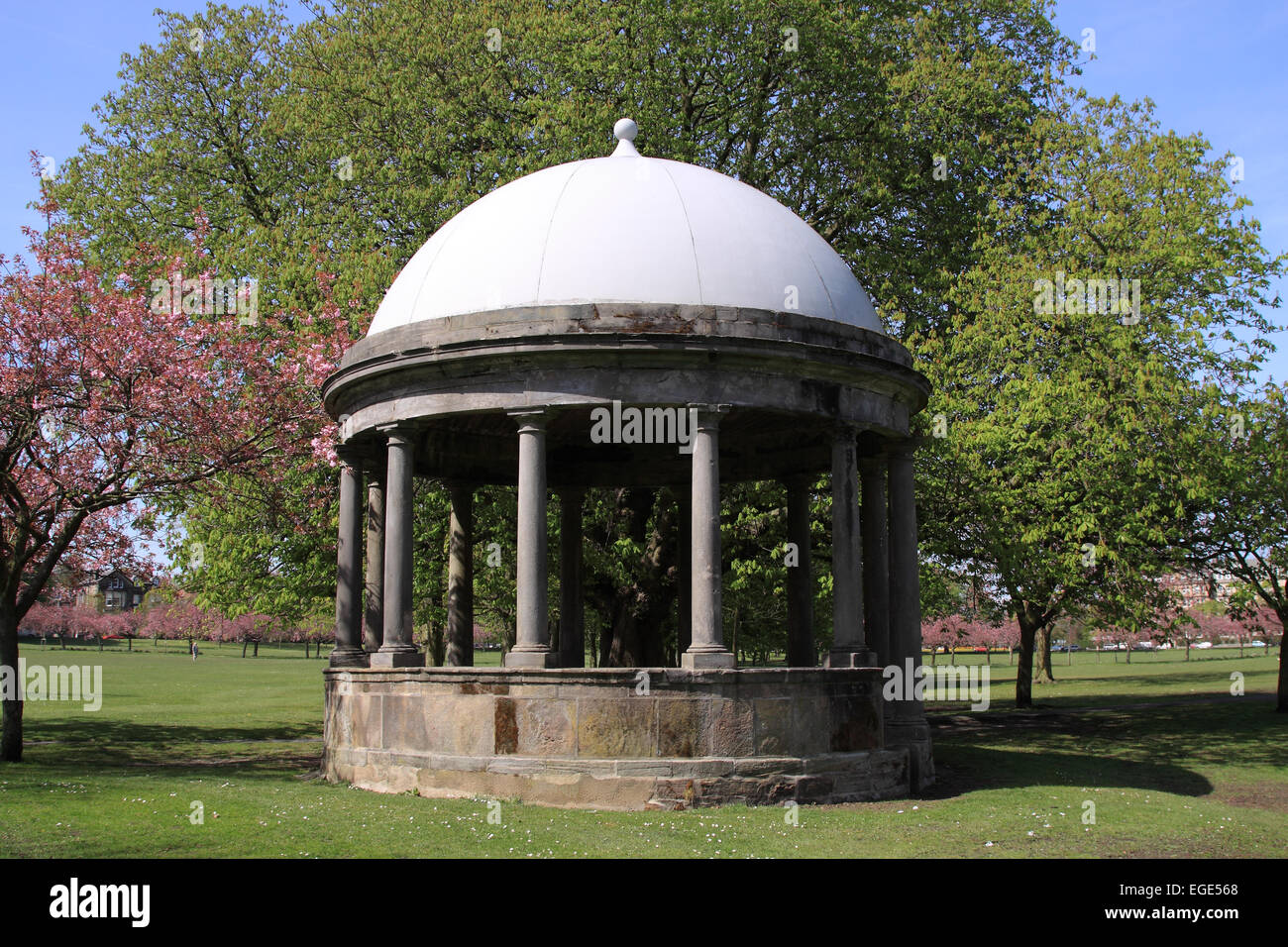 Harrogate tewit well hi-res stock photography and images - Alamy