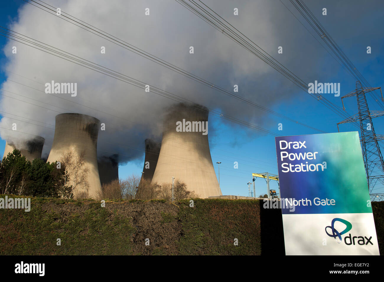 Cooling towers at Drax Power Station near Selby, North Yorkshire Stock ...