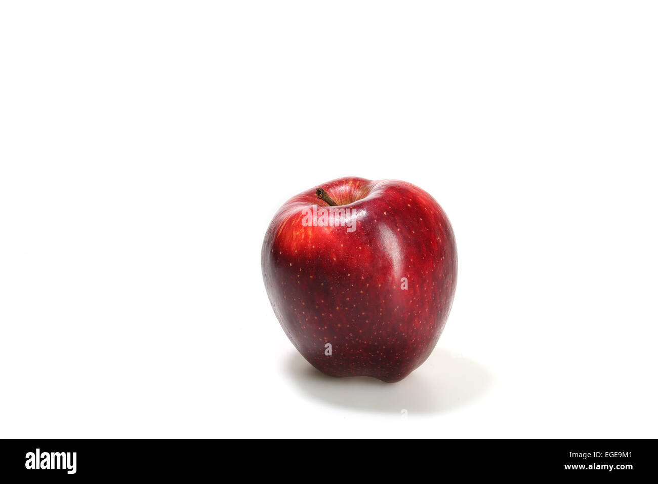 red apple isolated Stock Photo - Alamy