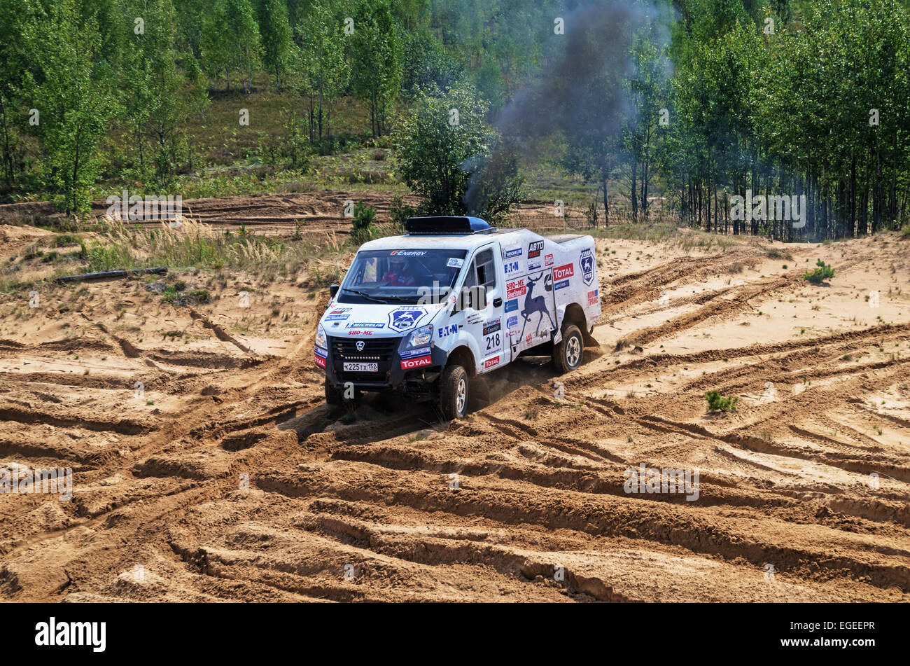 Ford universal car logo hi-res stock photography and images - Alamy