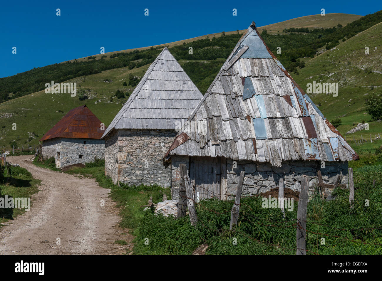 Traditional bosnian houses hi-res stock photography and images - Alamy