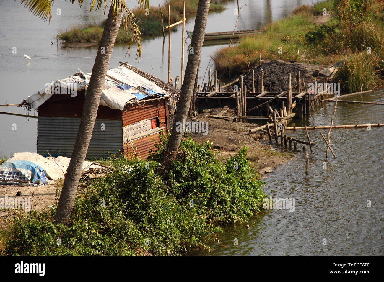 Temporary hut hi-res stock photography and images - Alamy