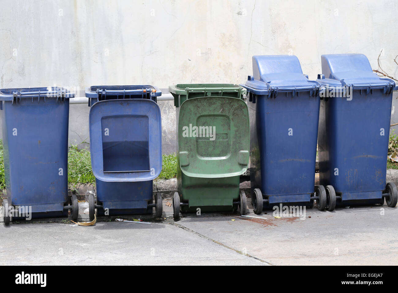 Trash area hi-res stock photography and images - Alamy