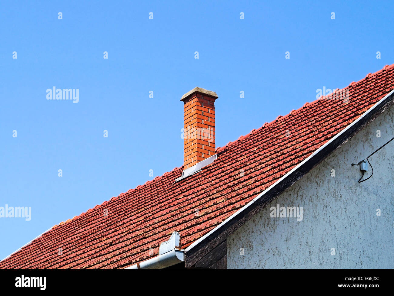 Red white smoke stack hi-res stock photography and images - Alamy