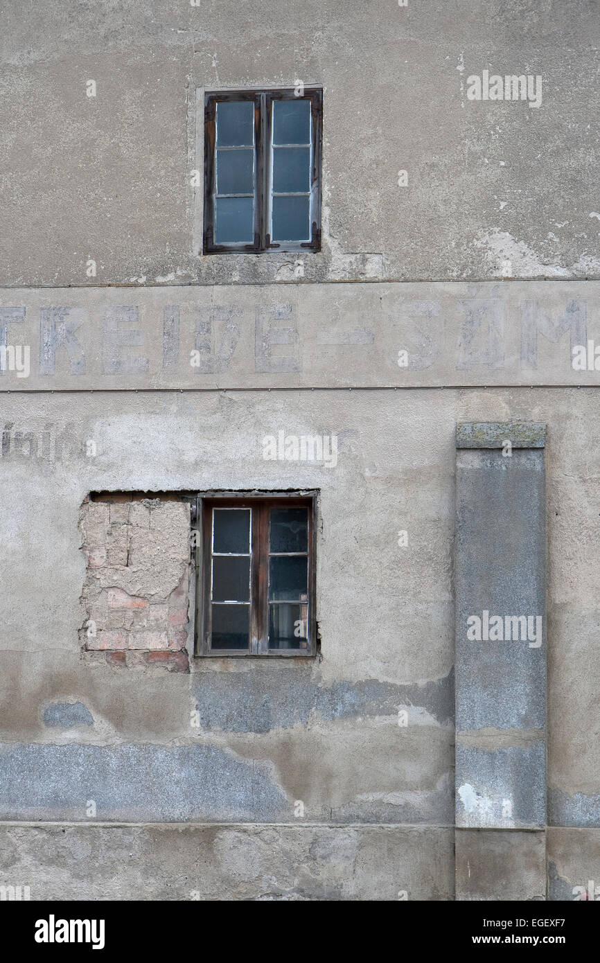 Shot old windows in hi-res stock photography and images - Alamy