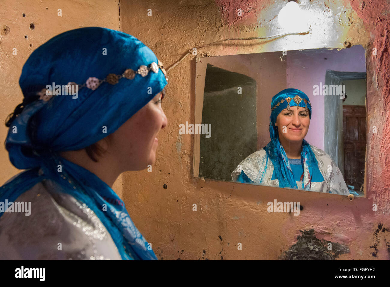 Traditional berber costume hi-res stock photography and images - Alamy