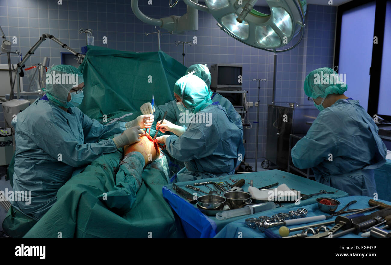 the insertion of an artificial hips belongs today to the standard of ...