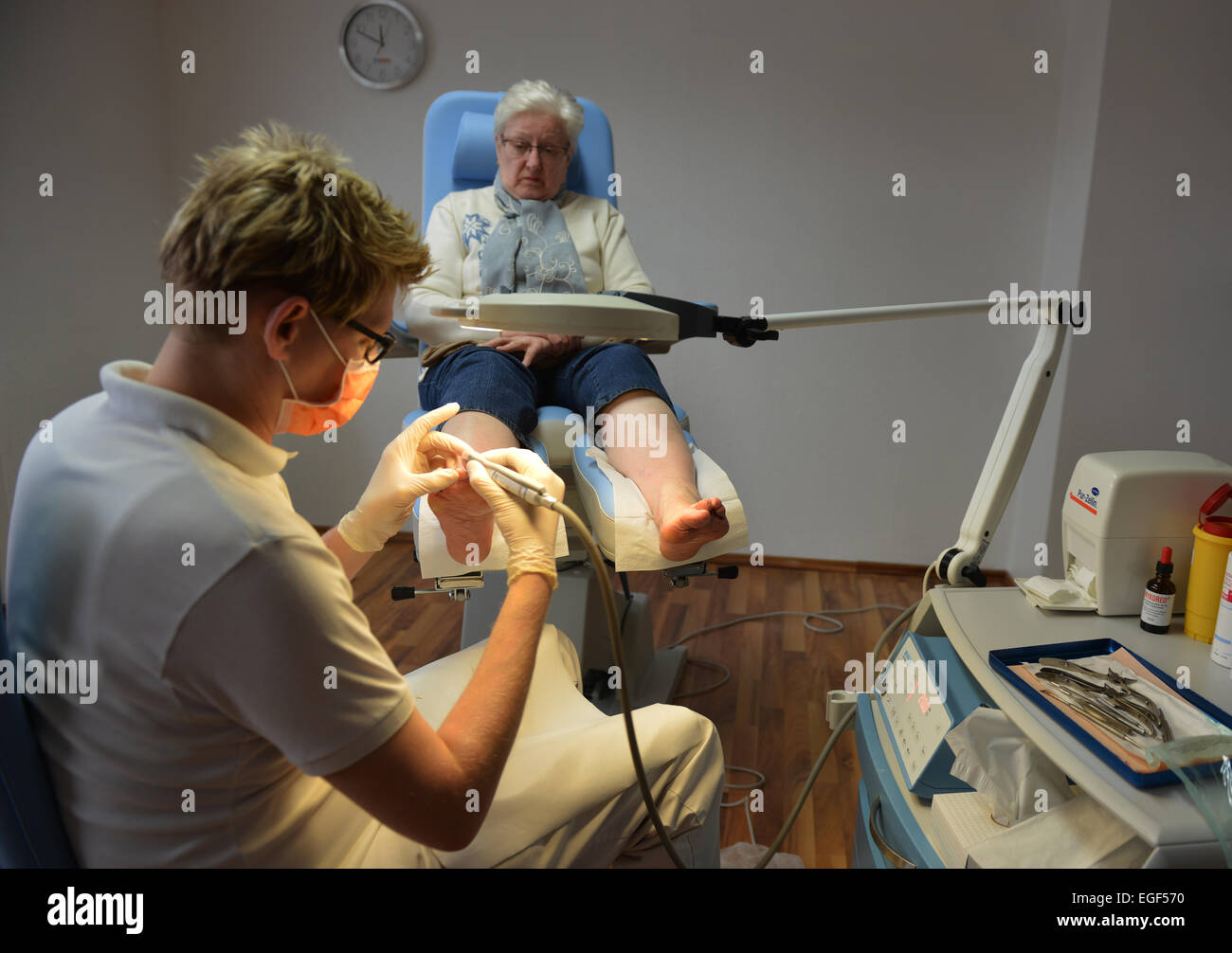 The podiatrist in his practice is an important assistant to the ...