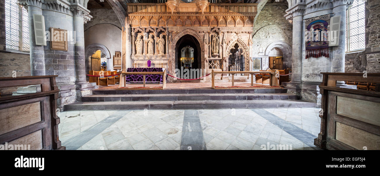 St Davids Cathedral Interior Stock Photo - Alamy