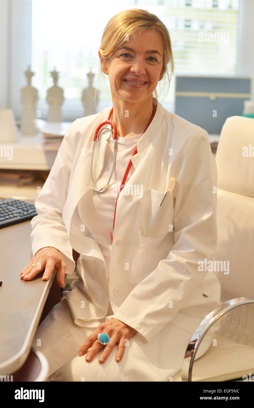 Internist hi-res stock photography and images - Alamy