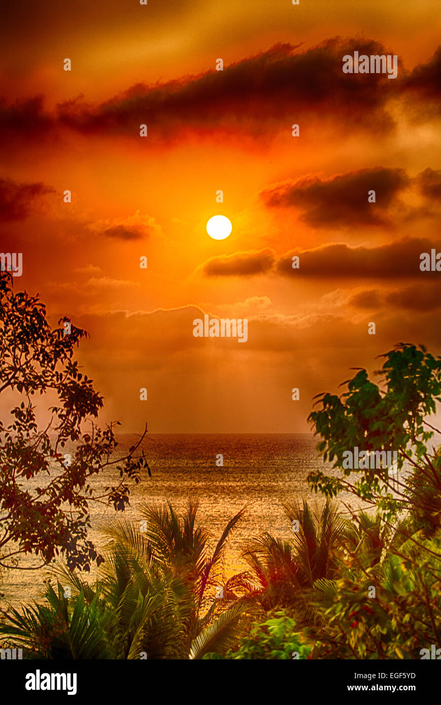 Tropical sunset caribbean ocean hi-res stock photography and images - Alamy
