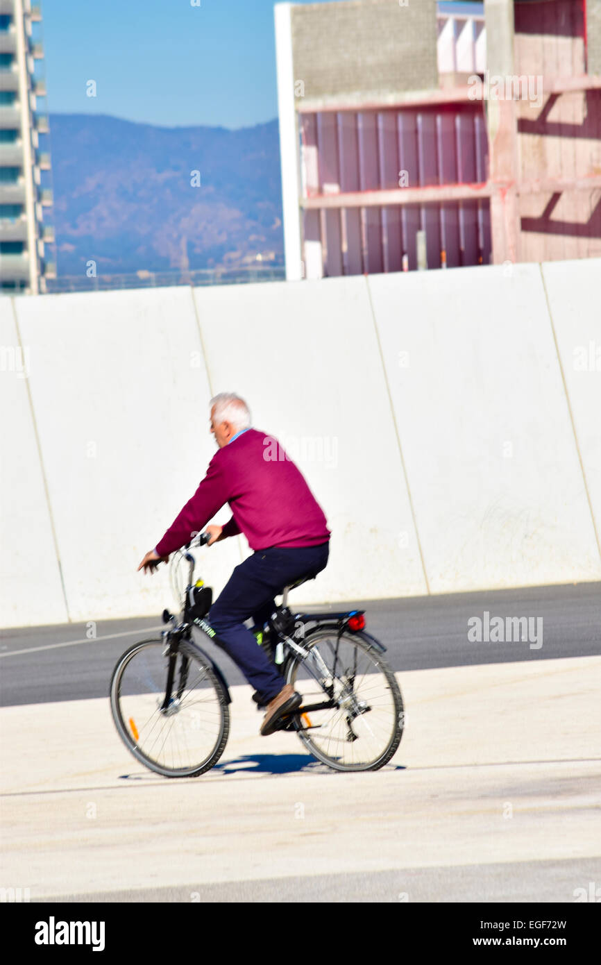 Man riding bicycle barcelona hi-res stock photography and images - Alamy