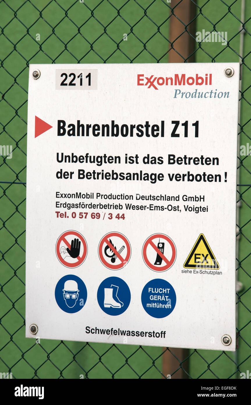 Exxonmobil sign hi-res stock photography and images - Alamy