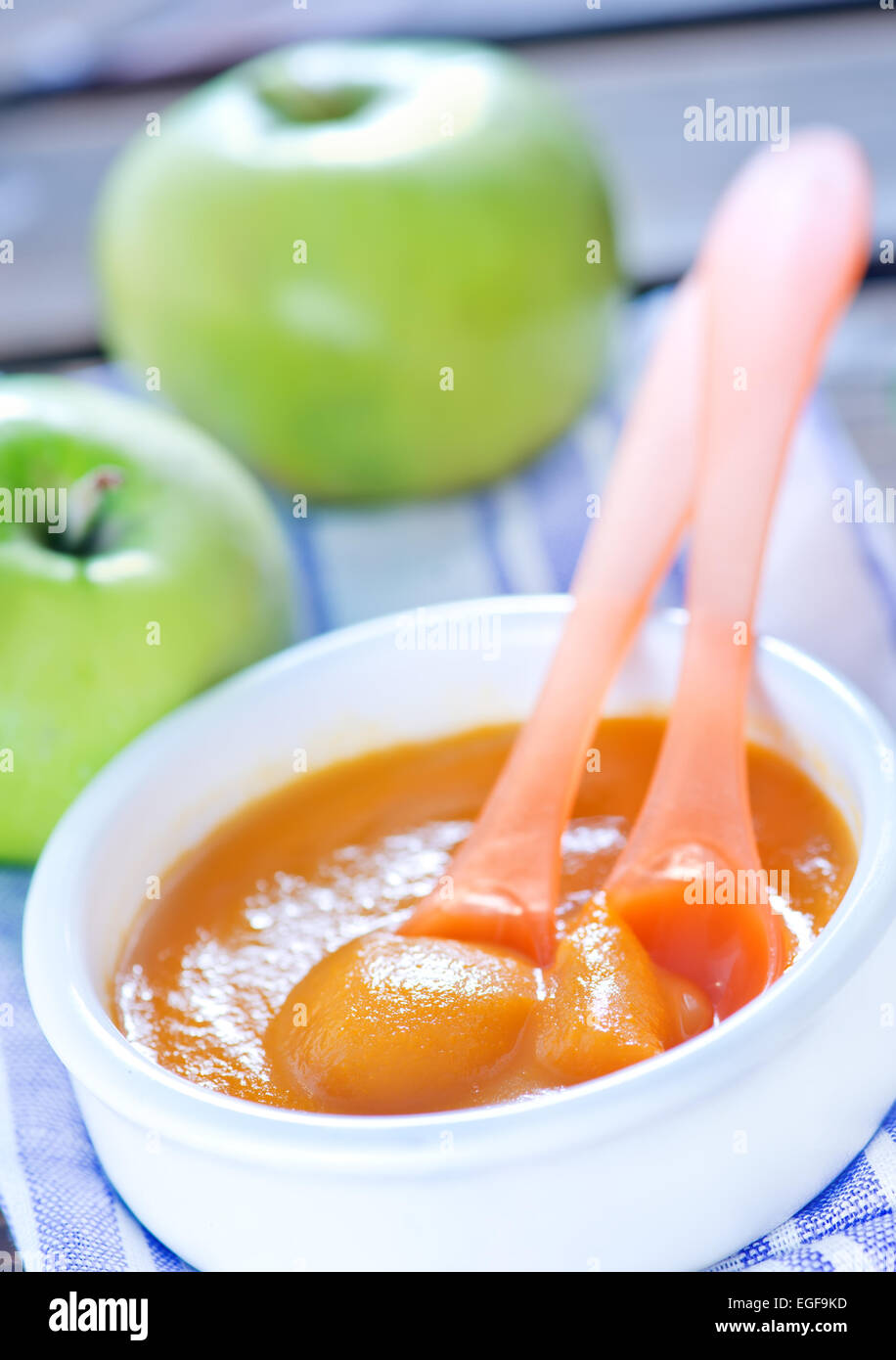 baby food in bowl and on a table Stock Photo - Alamy