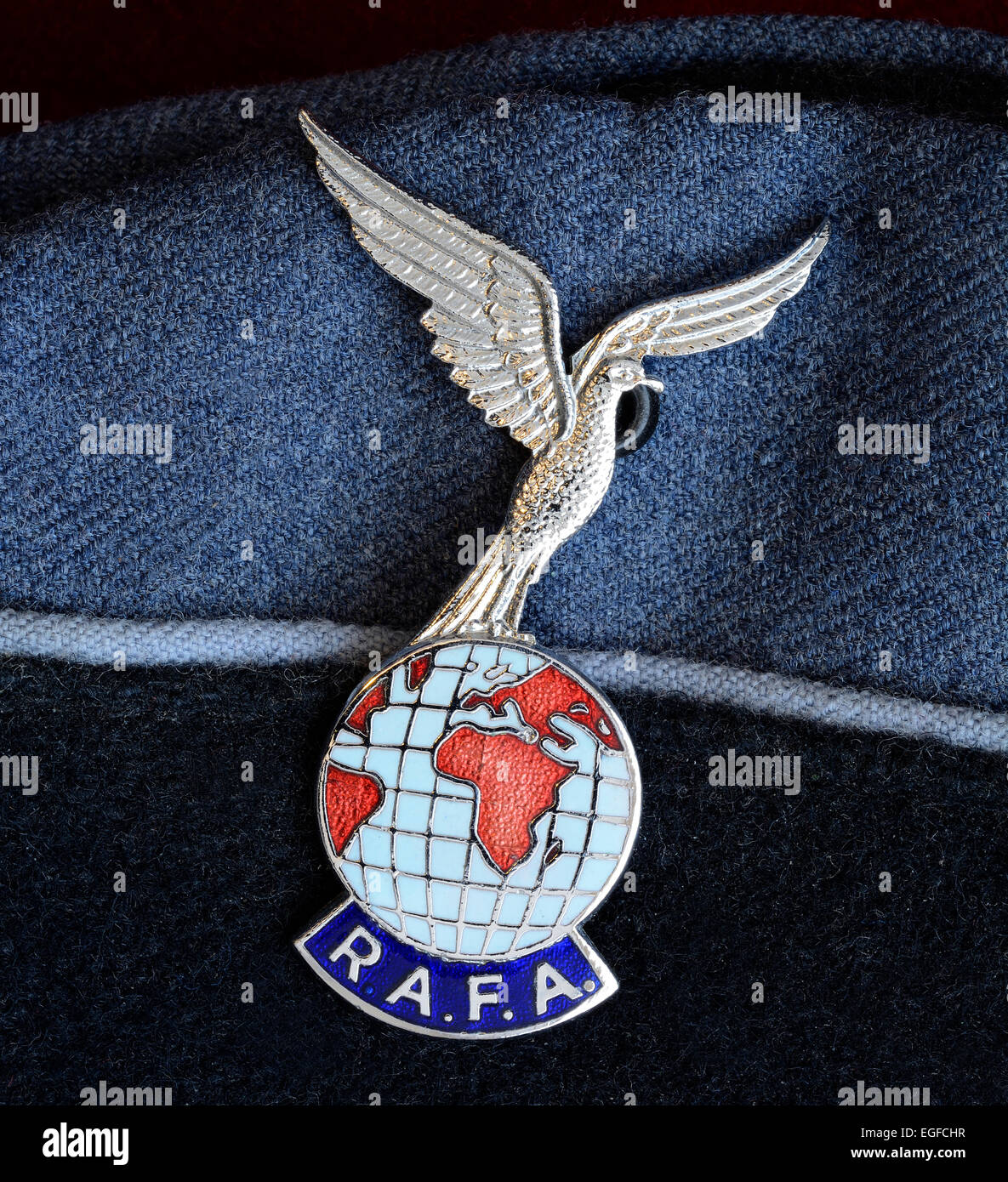 ROYAL AIR FORCE ASSOCIATION CAP BADGE Stock Photo - Alamy