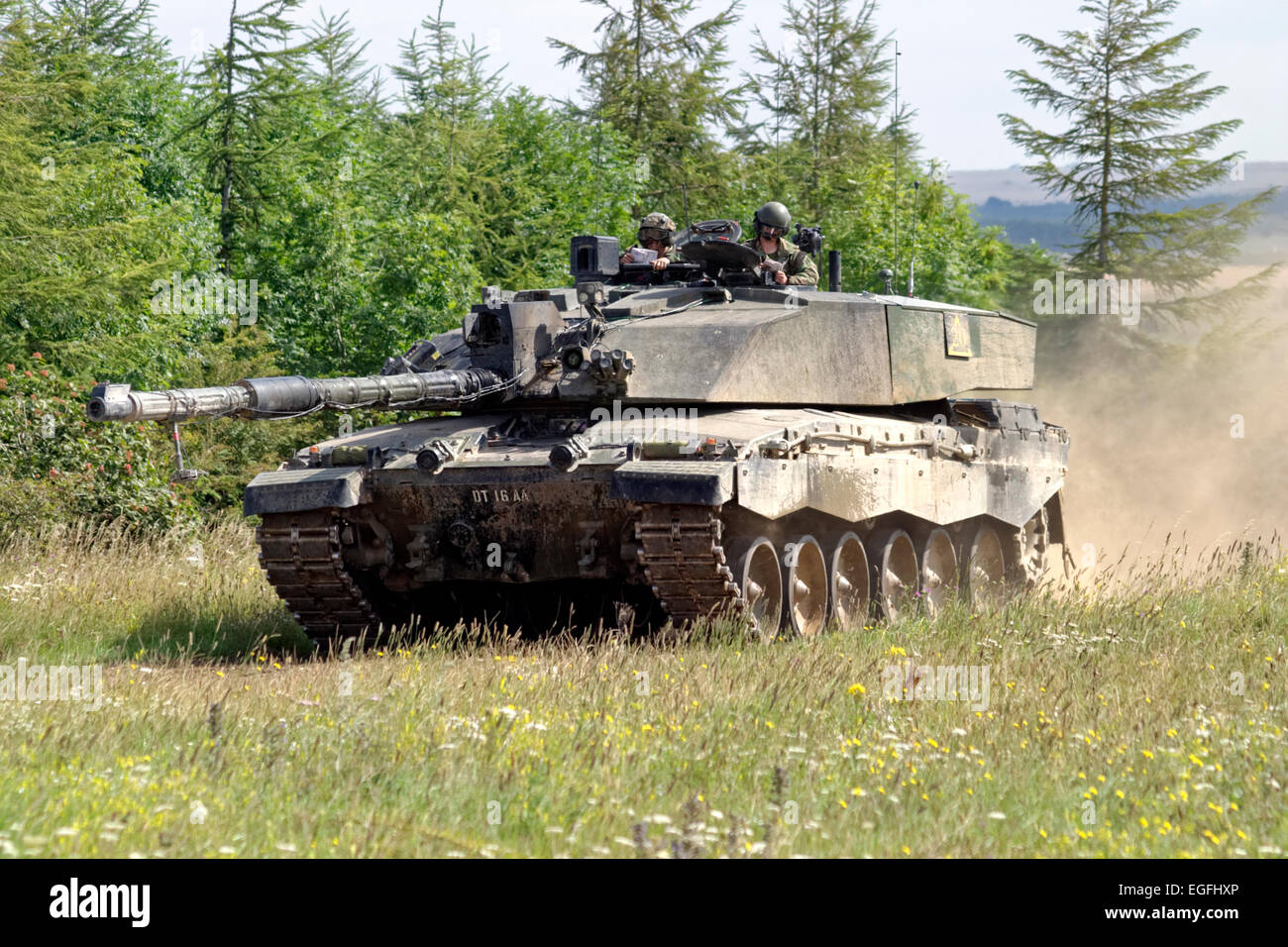 Challenger 2 hi-res stock photography and images - Alamy