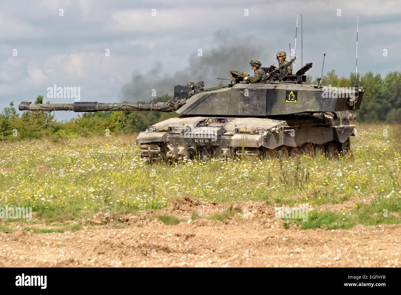 Challenger 2 tank hi-res stock photography and images - Alamy