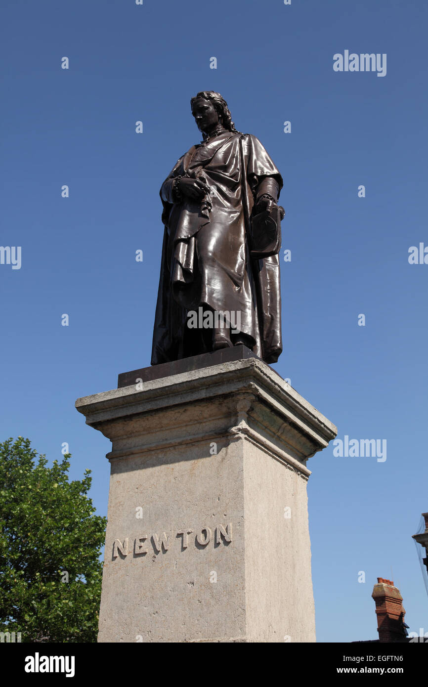 Isaac newton statue hi-res stock photography and images - Alamy