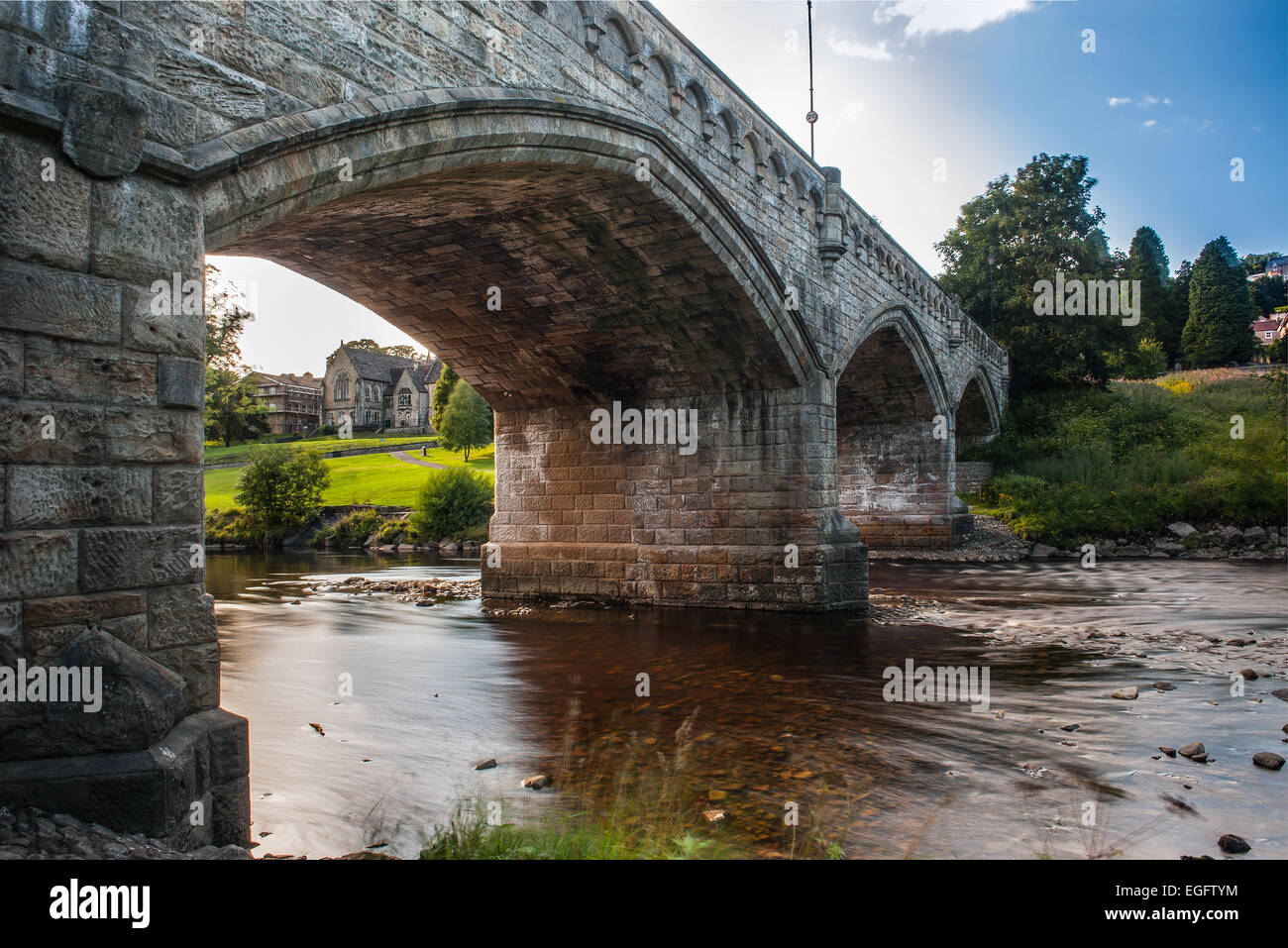 Bridge going over river hi-res stock photography and images - Alamy
