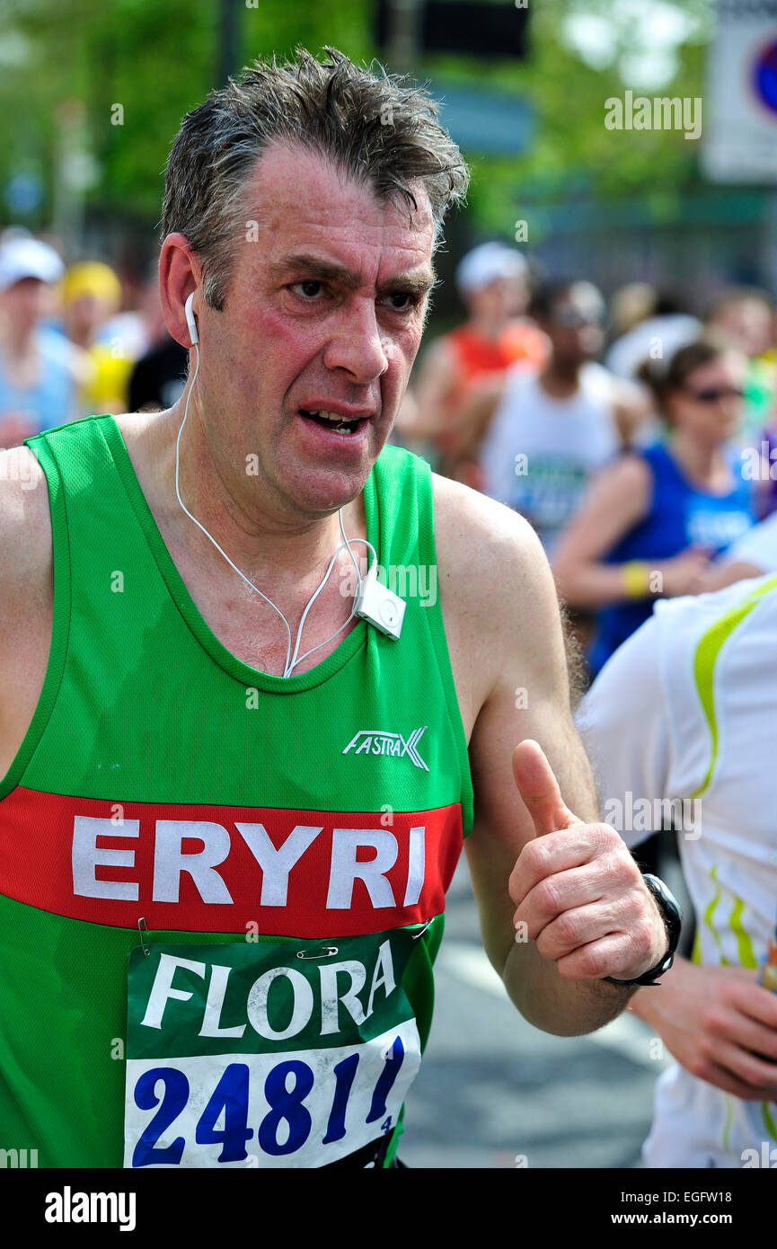 Marathon runner struggling hi-res stock photography and images - Alamy