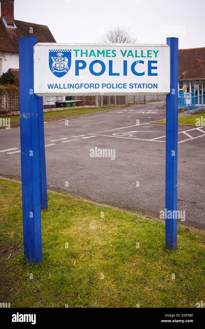 Of thames police station hi-res stock photography and images - Alamy