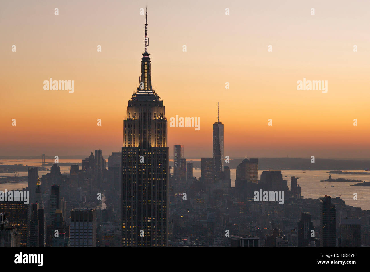 EMPIRE STATE BUILDING (©SHREVE LAMB & HARMON 1931) MIDTOWN SKYLINE ...