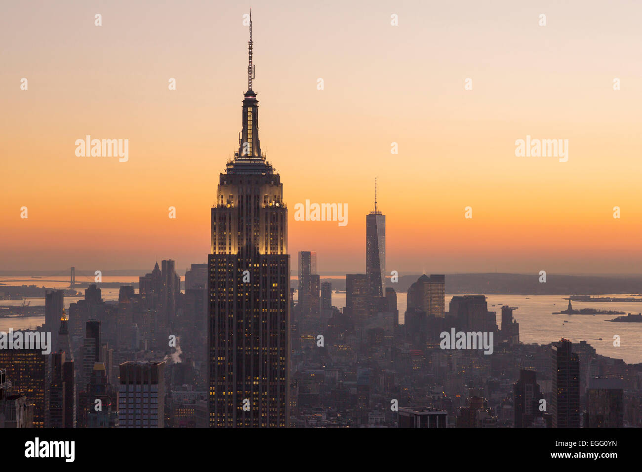 EMPIRE STATE BUILDING (©SHREVE LAMB & HARMON 1931) MIDTOWN SKYLINE ...
