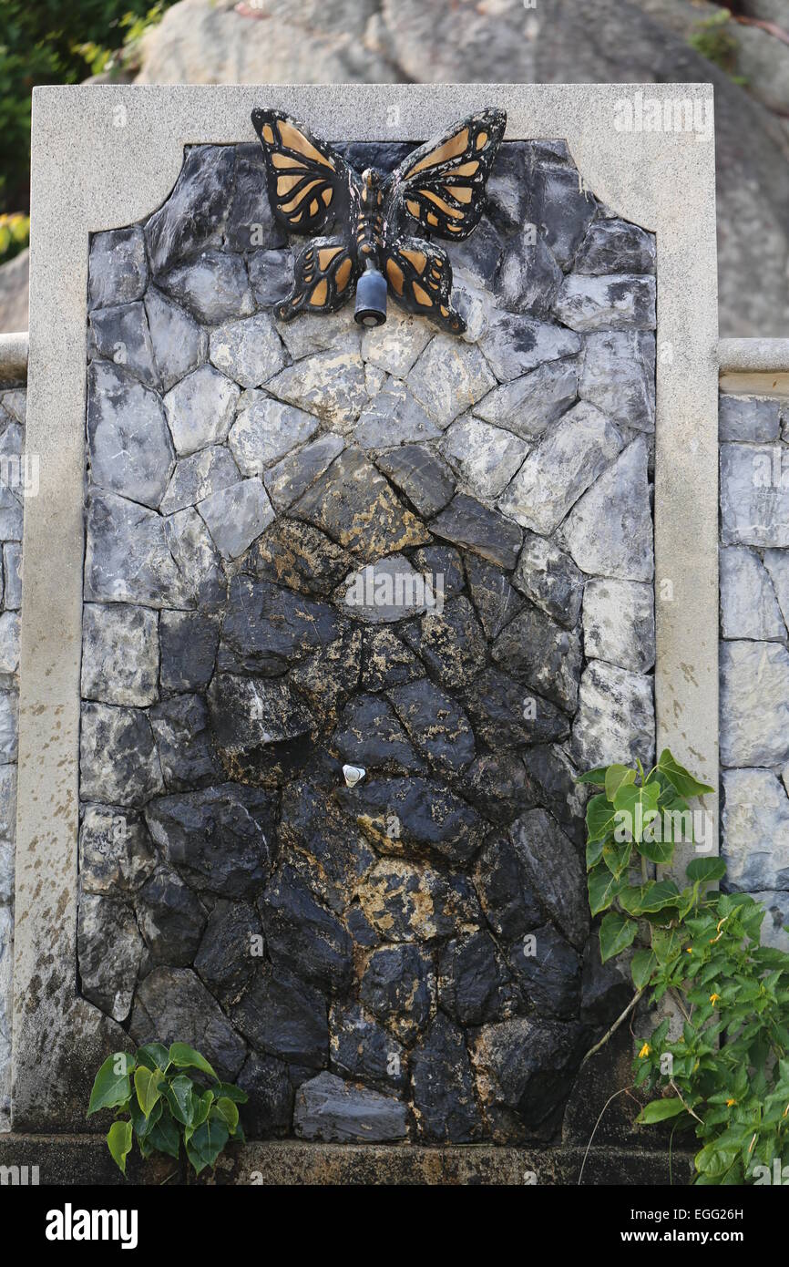 Ocean shower hi-res stock photography and images - Alamy