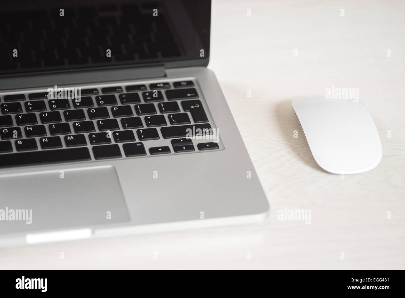 Writer workspace laptop computer hi-res stock photography and images ...