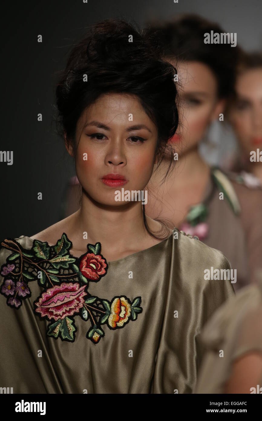 NEW YORK, NY - FEBRUARY 15: models walk the runway wearing Rozalia Bot ...
