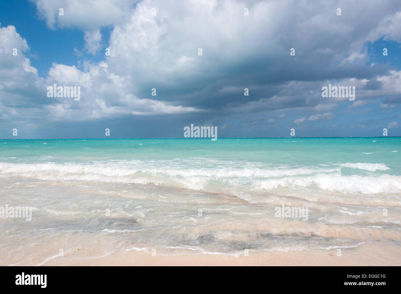 Turquoise water beach hi-res stock photography and images - Alamy