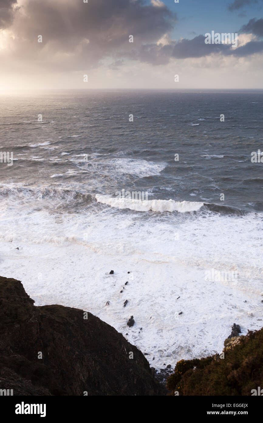 [Atlantic Ocean] waves and Cornish Coast, Morwenstow, Cornwall, England ...