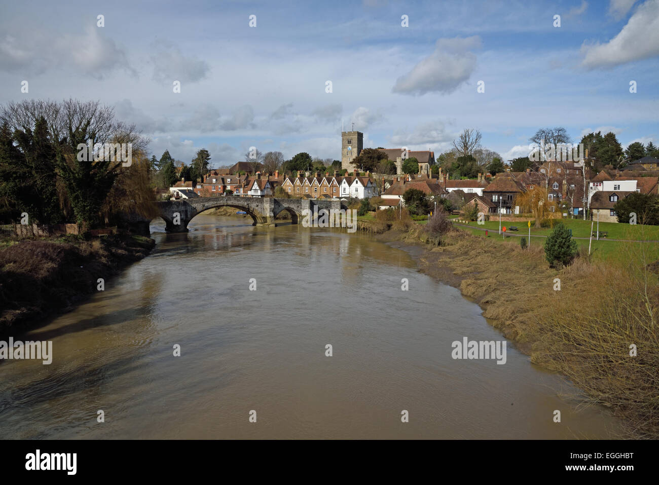 The kentish ragstone bridge and parish church at Aylesford, Kent, UK ...
