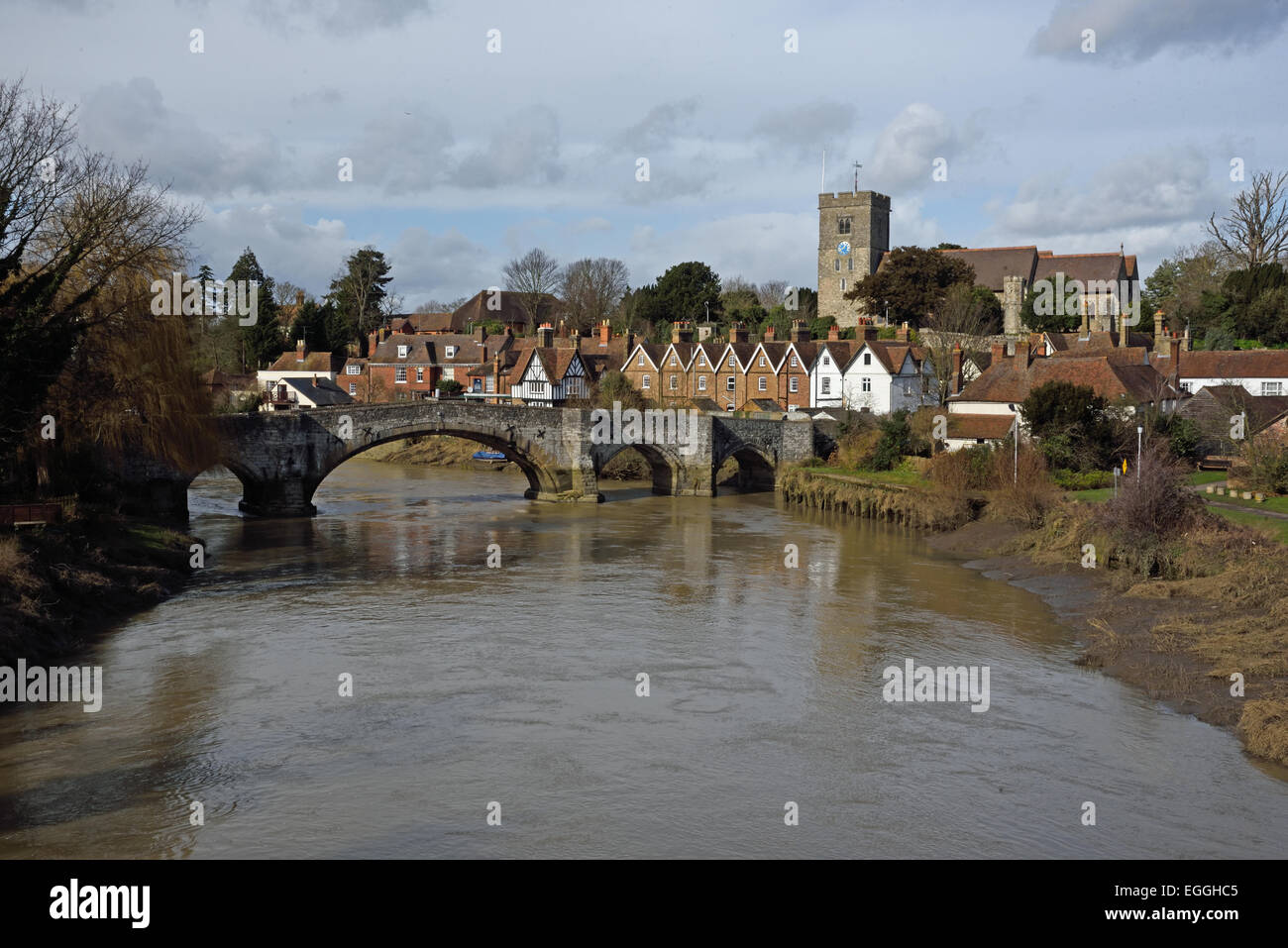 The kentish ragstone bridge and parish church at Aylesford, Kent, UK ...
