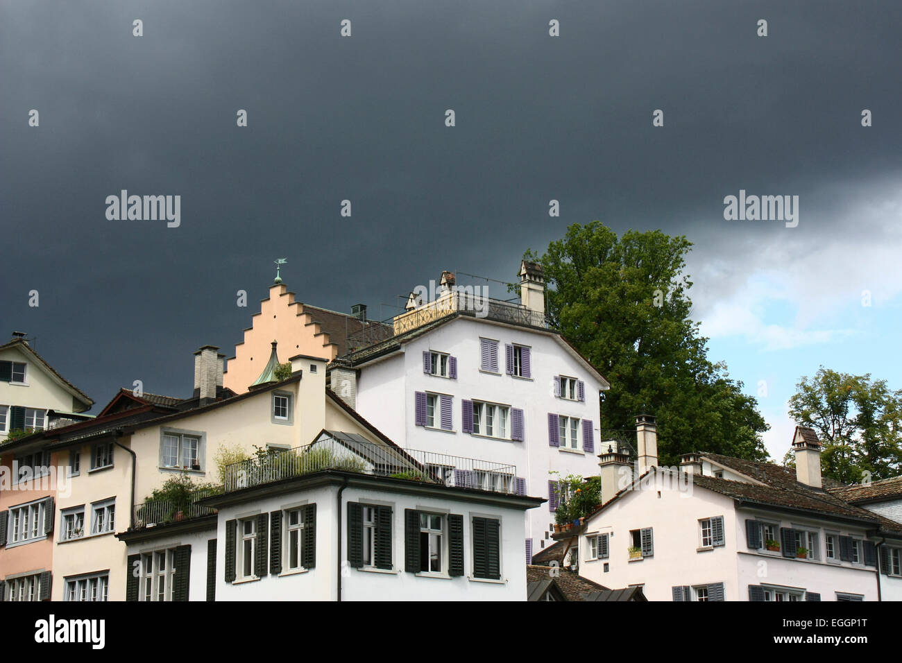 Menacing house hi-res stock photography and images - Alamy