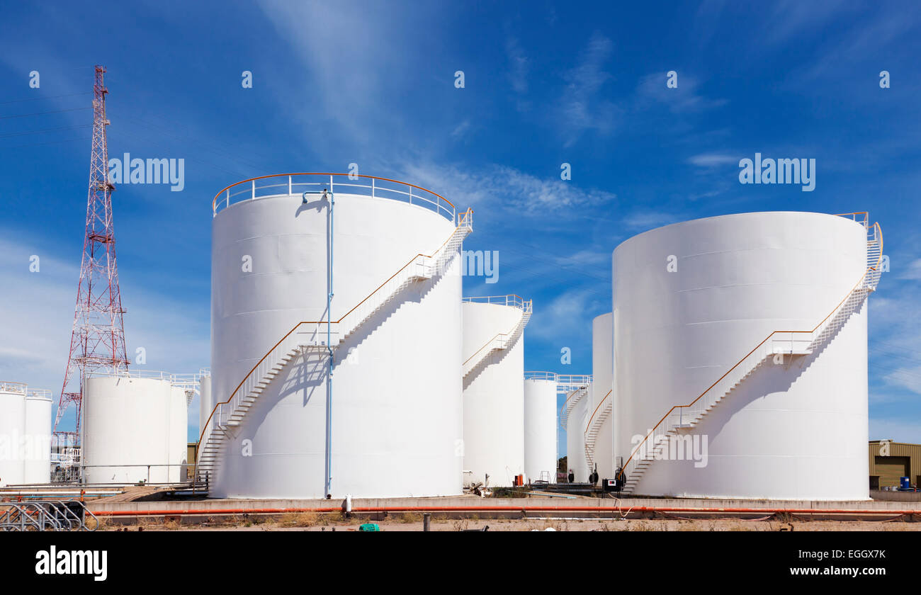 Petroleum storage tank hi-res stock photography and images - Alamy