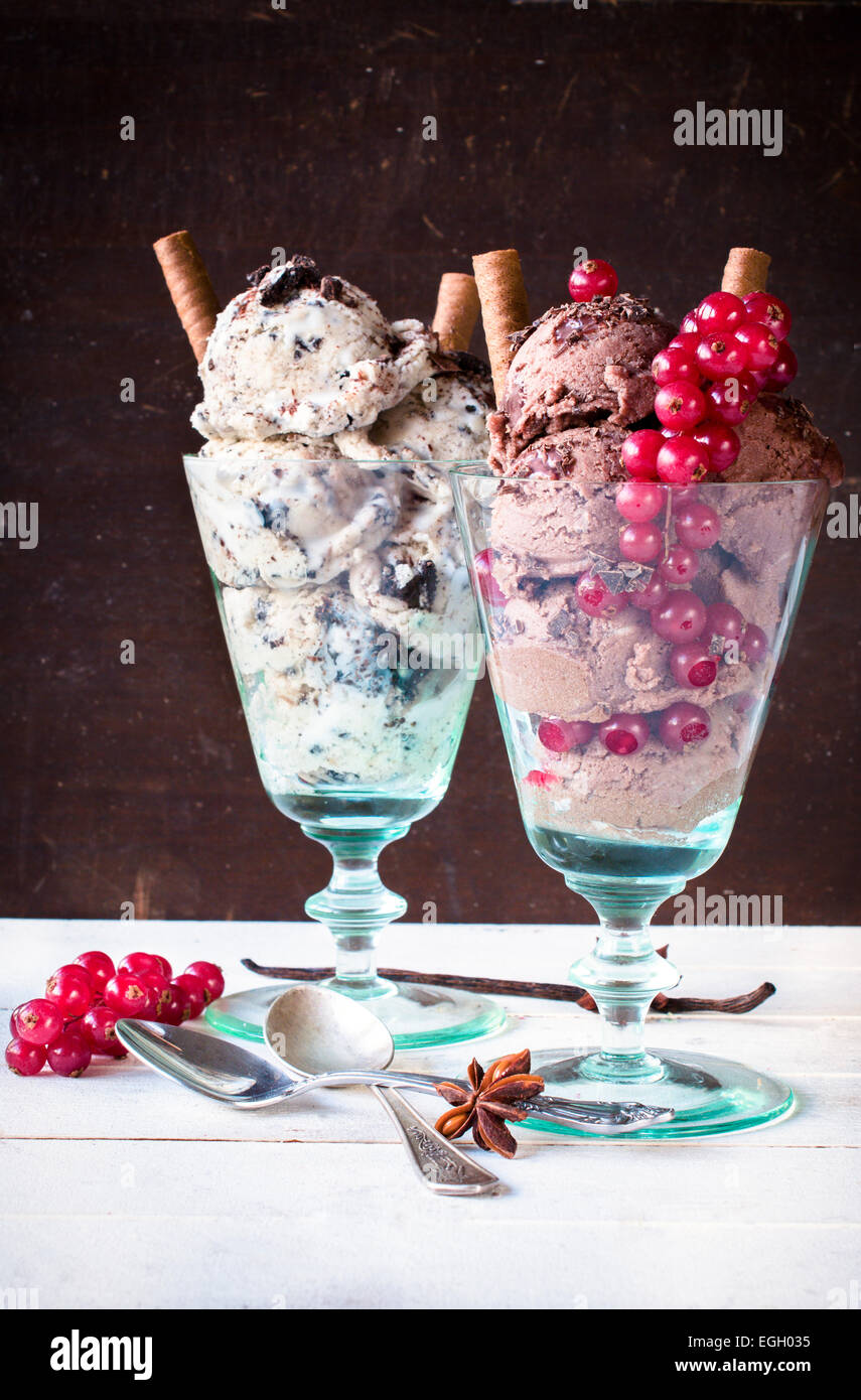 Stracciatella ice cream melt scoop hi-res stock photography and images ...